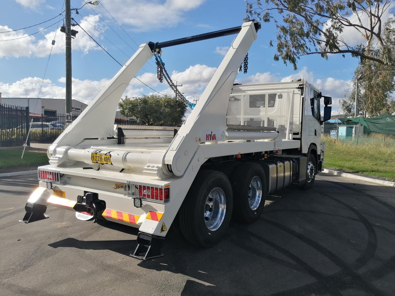 SKIP LOADERS - Construction Equipment & Engineering